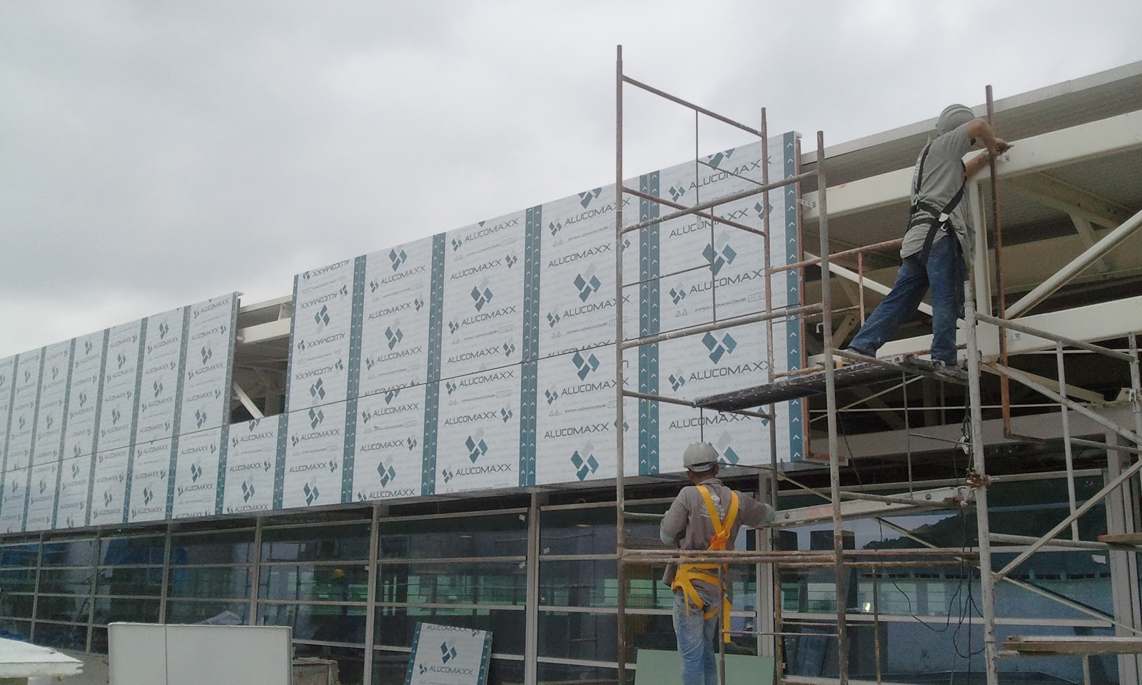 Revestimento de Fachadas em ACM: Rio de Janeiro RJ,(ACM) de 4mm.